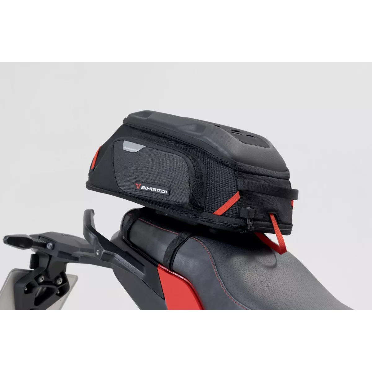Anneau de siège PRO SW-Motech Noir pour fixation sur le siège passager ...