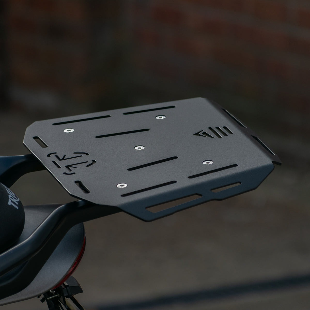 Porte bagage Seat Rack Pyramid noir mat Triumph Speed 400, Scrambler ...